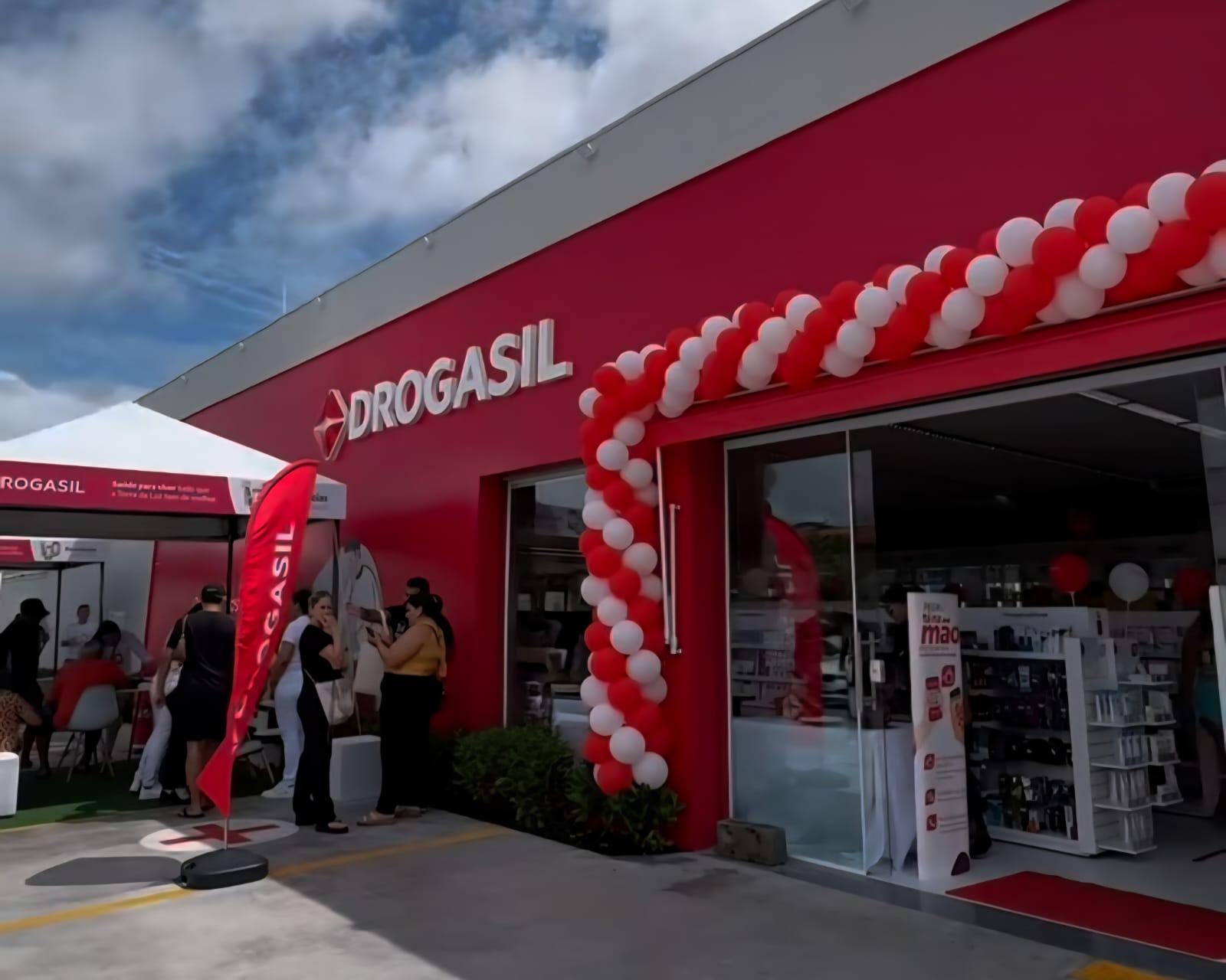 Drogasil celebra a centésima unidade no Ceará com nova loja no Icaraí ...